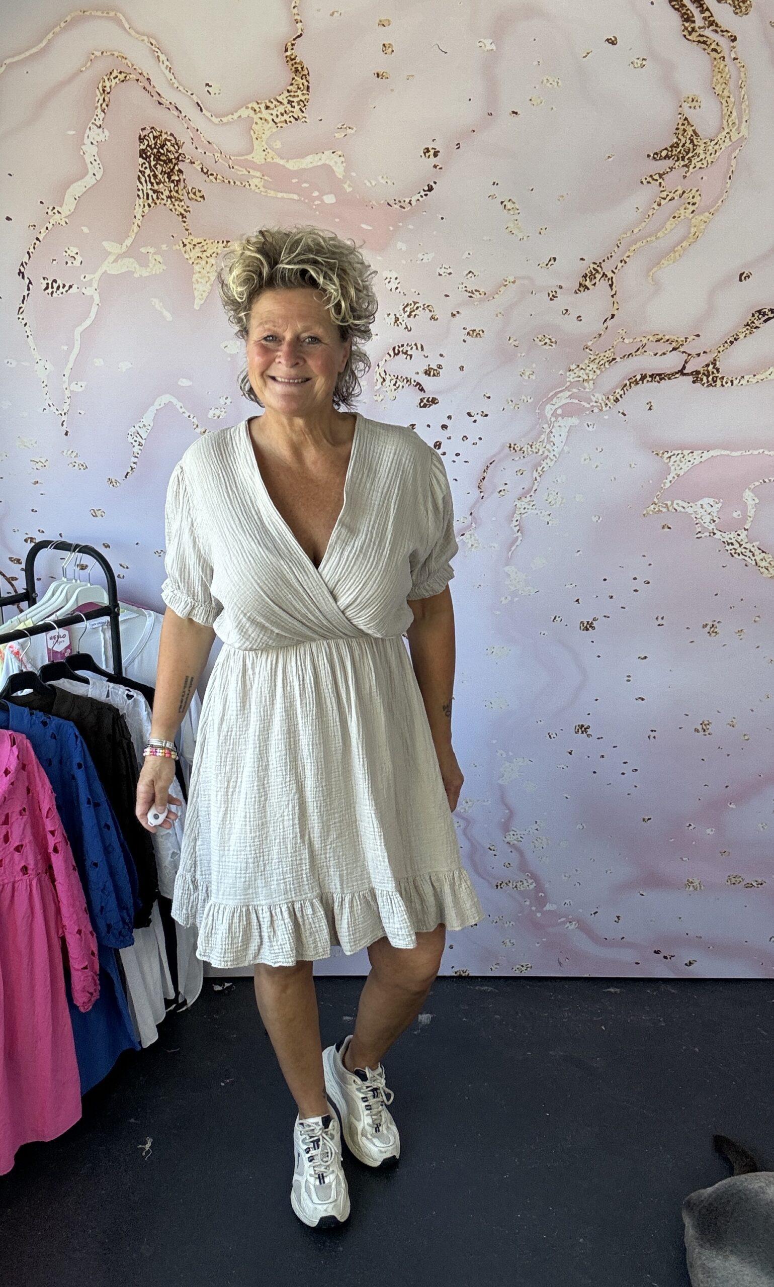 Jurk Brigit beige - Lady's Fashion
